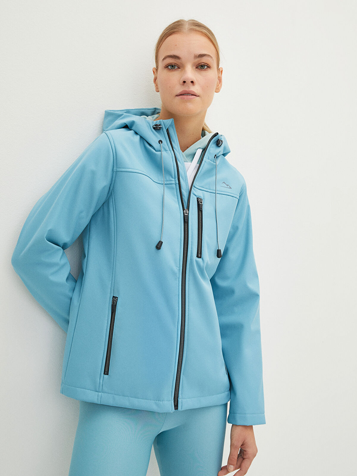 Kapüşonlu Uzun Kollu Düz Cep Detaylı Kadın Outdoor Mont