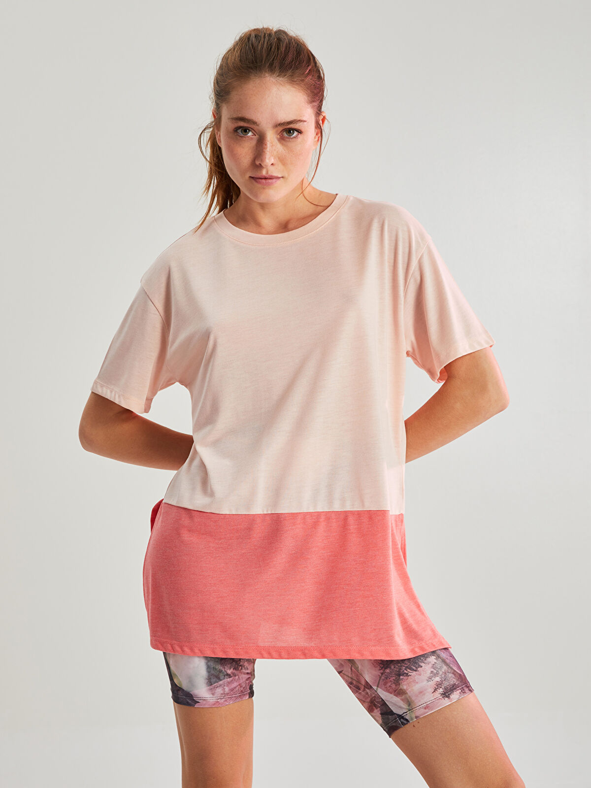 LCW ACTIVE Bisiklet Yaka Renk Bloklu Kısa Kollu Kadın Spor Tunik