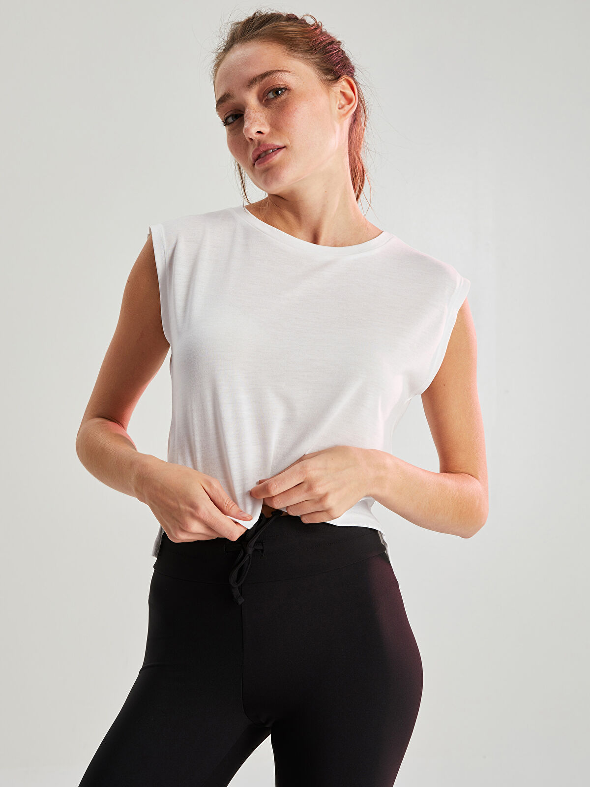 LCW ACTIVE Bisiklet Yaka Düz Kolsuz Kadın Spor Tişört