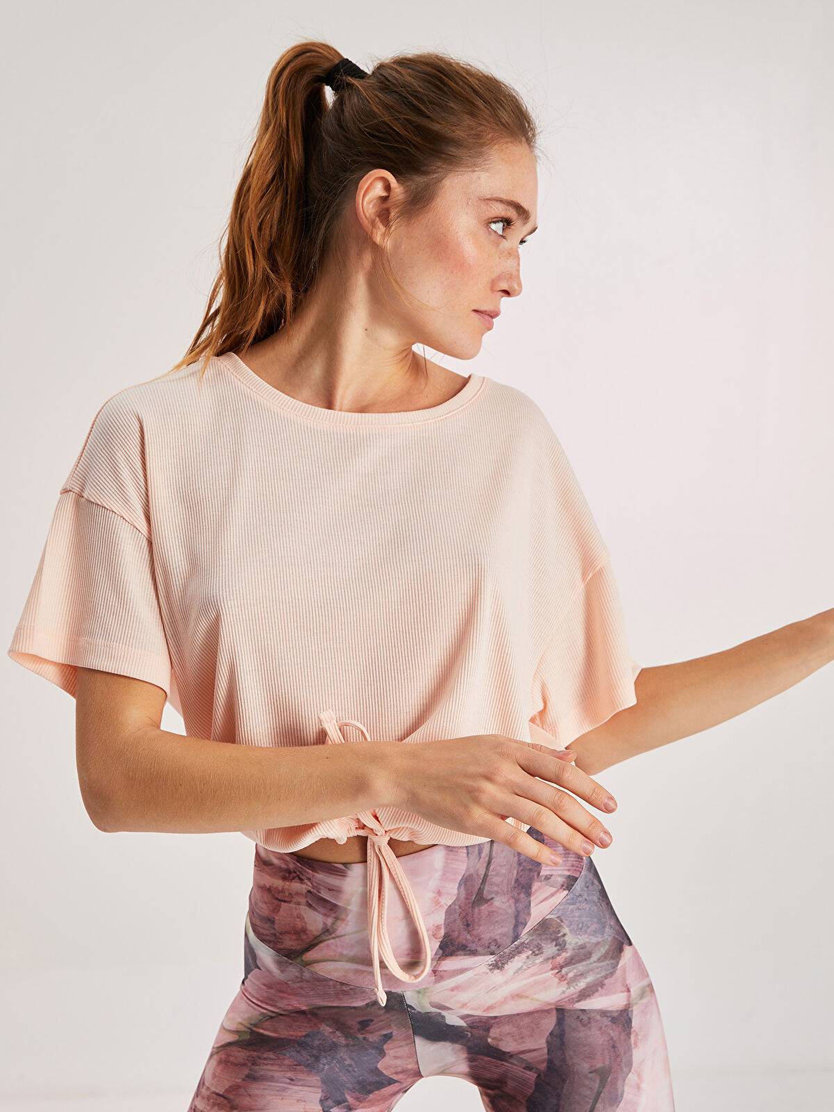 LCW ACTIVE Bisiklet Yaka Düz Kısa Kollu Kadın Spor Tişört