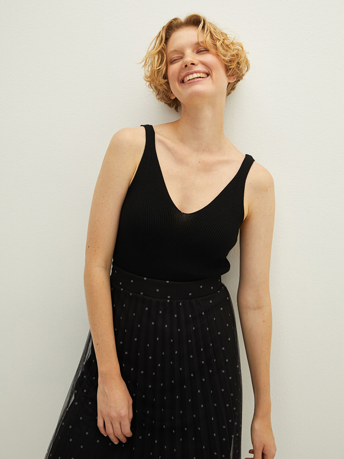 LCW CASUAL V Yaka Düz Kadın Triko Kolsuz Kazak