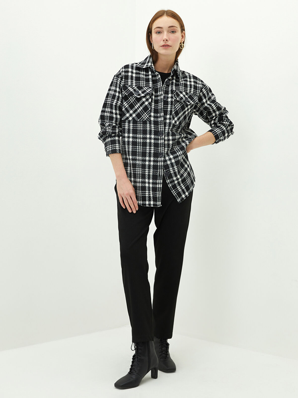 LCW VISION Önden Düğme Kapamalı Cep Detaylı Uzun Kollu Ekose Kadın Gömlek Ceket