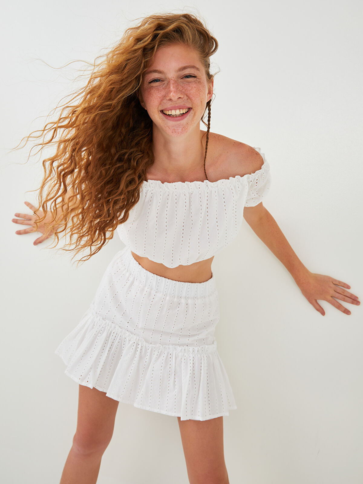 XSIDE Kayık Yaka Nakışlı Kısa Kollu Pamuklu Kadın Bluz