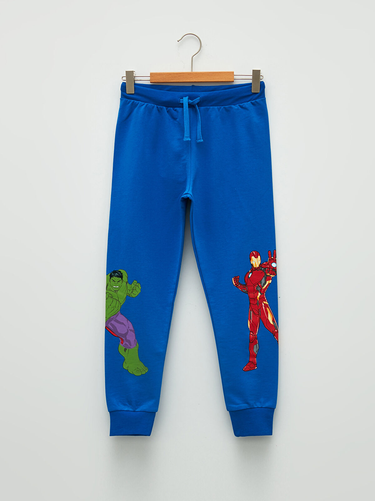 Beli Lastikli Avengers Baskılı Erkek Çocuk Jogger Eşofman Altı Beli Lastikli Avengers Baskılı Erkek Çocuk Jogger Eşofman Altı