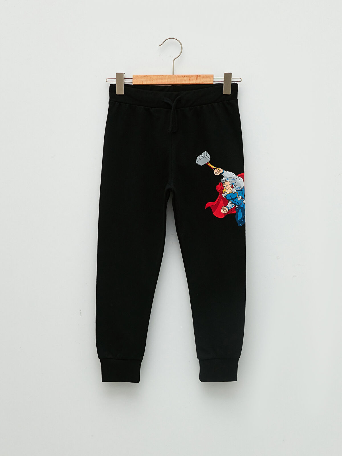 Beli Lastikli Avengers Baskılı Erkek Çocuk Jogger Eşofman Altı Beli Lastikli Avengers Baskılı Erkek Çocuk Jogger Eşofman Altı
