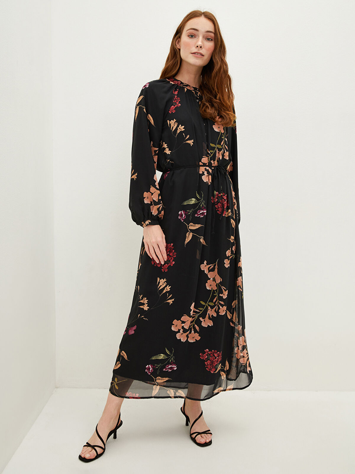 LCW CLASSIC Bisiklet Yaka Çiçekli Uzun Kollu Şifon Kadın Elbise