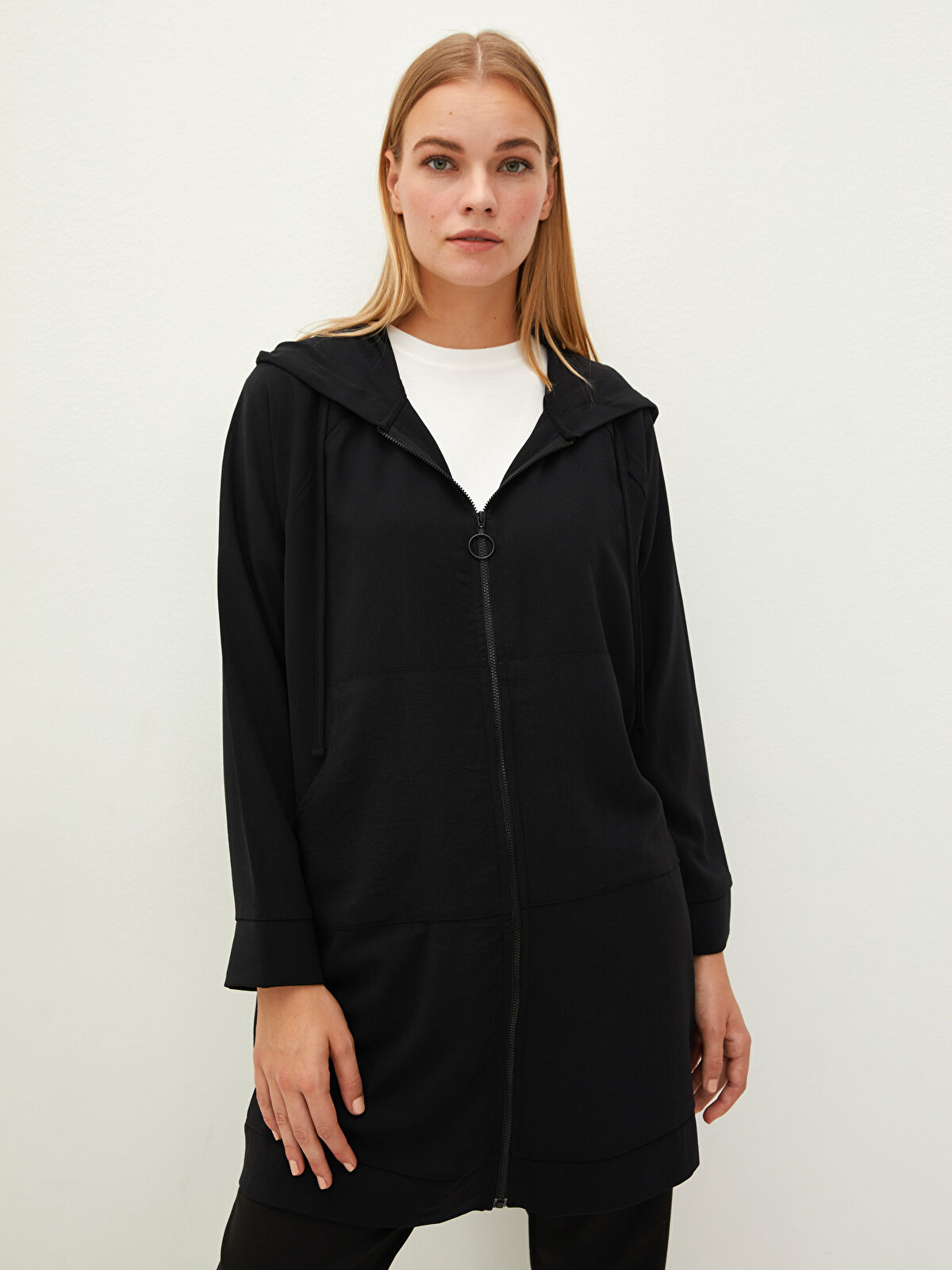 MODEST Kapüşon Yaka Düz Fermuar Kapamalı Uzun Kollu Kadın Tunik