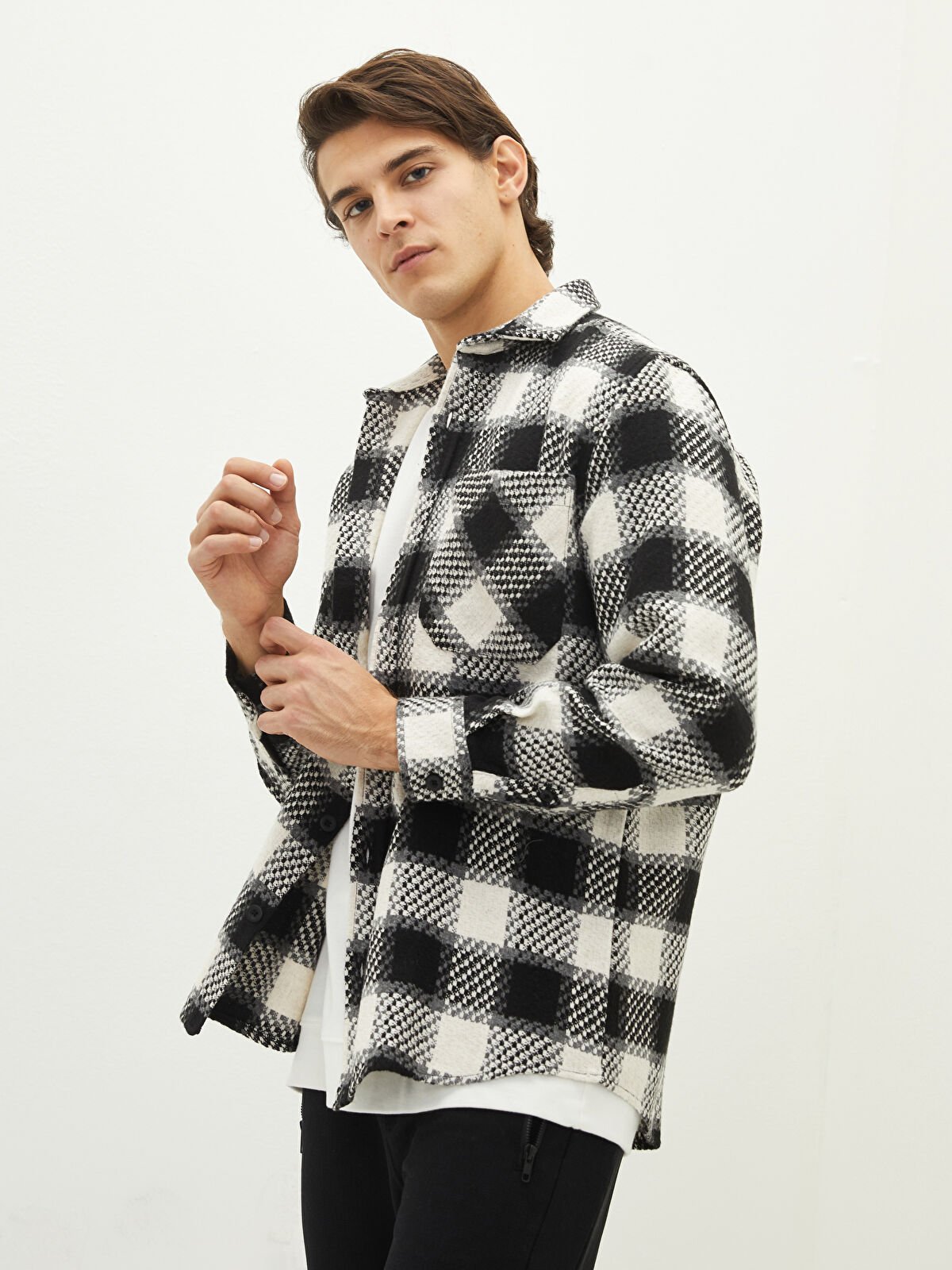 LCW CASUAL Standart Fit Cep Detaylı Ekose Erkek Gömlek