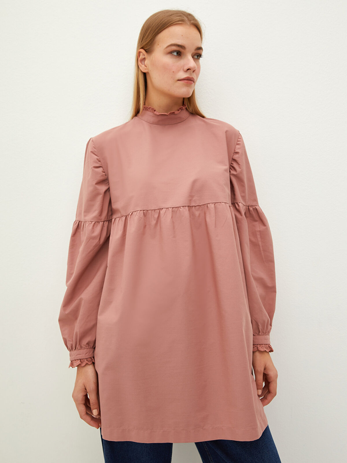 MODEST Dik Yaka Dantel Detaylı Uzun Kollu Poplin Kadın Tunik MODEST Dik Yaka Dantel Detaylı Uzun Kollu Poplin Kadın Tunik