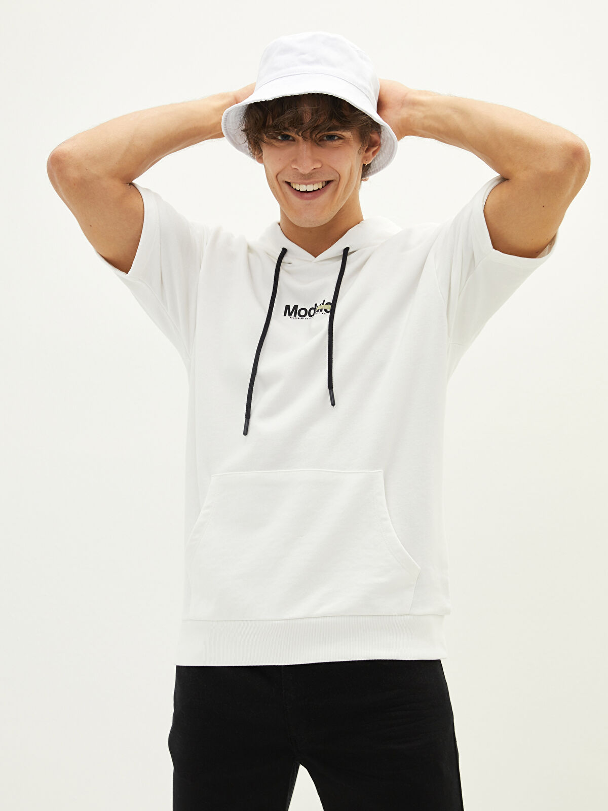 LCW CASUAL Kapüşonlu Kısa Kollu Baskılı Erkek Sweatshirt