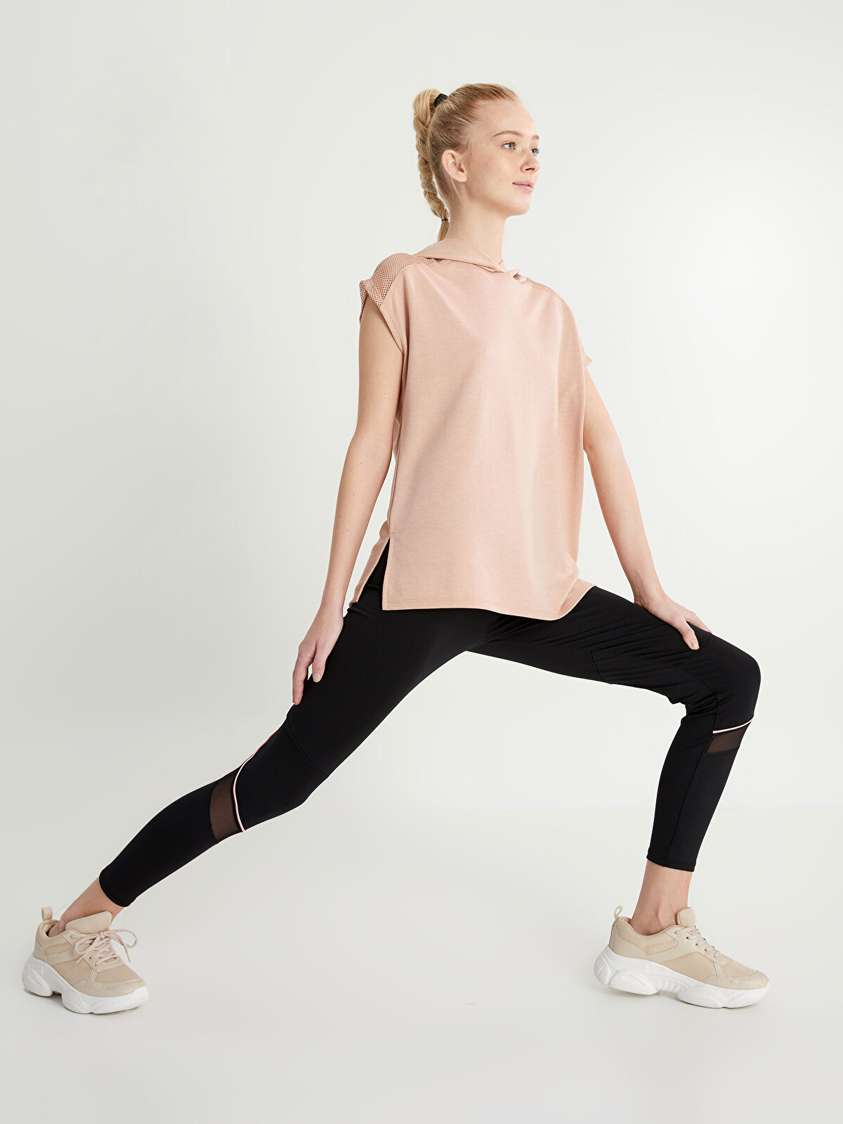 LCW ACTIVE Beli Lastikli Şerit Detaylı Kadın Spor Tayt LCW ACTIVE Beli Lastikli Şerit Detaylı Kadın Spor Tayt