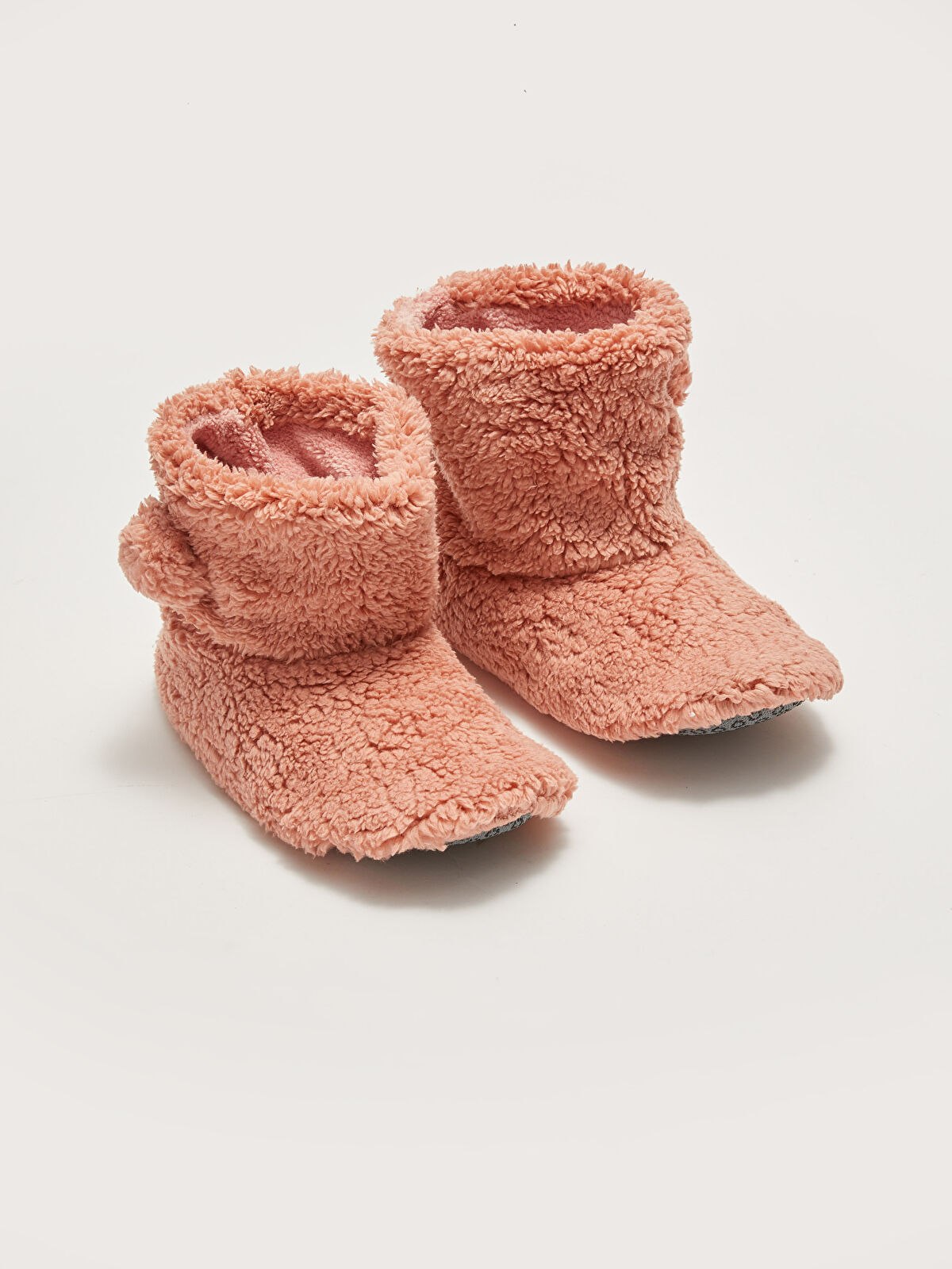 Ponpon Detaylı Pelüş Kadın Ev Botu