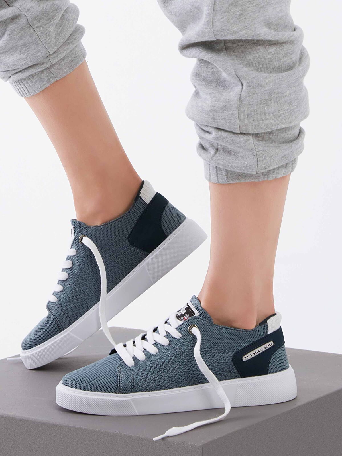 BUB X LC WAIKIKI Bağcıklı Kadın Triko Spor Ayakkabı BUB X LC WAIKIKI Bağcıklı Kadın Triko Spor Ayakkabı