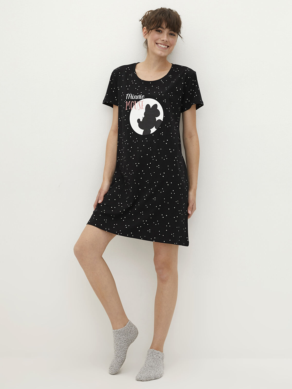 LCW DREAM Bisiklet Yaka Minnie Mouse Baskılı Kısa Kollu Pamuklu Kadın Gecelik