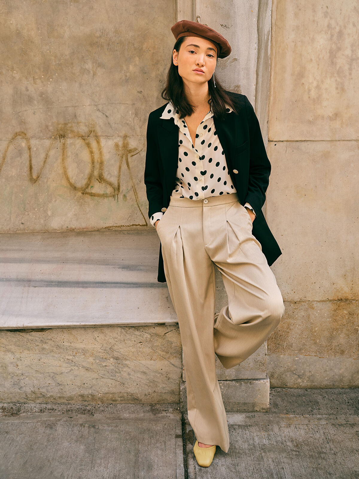 NUR BİLEN YAVUZER X LC WAIKIKI YÜKSEK BEL RAHAT KALIP CEP DETAYLI GENİŞ PAÇA KADIN PANTOLON