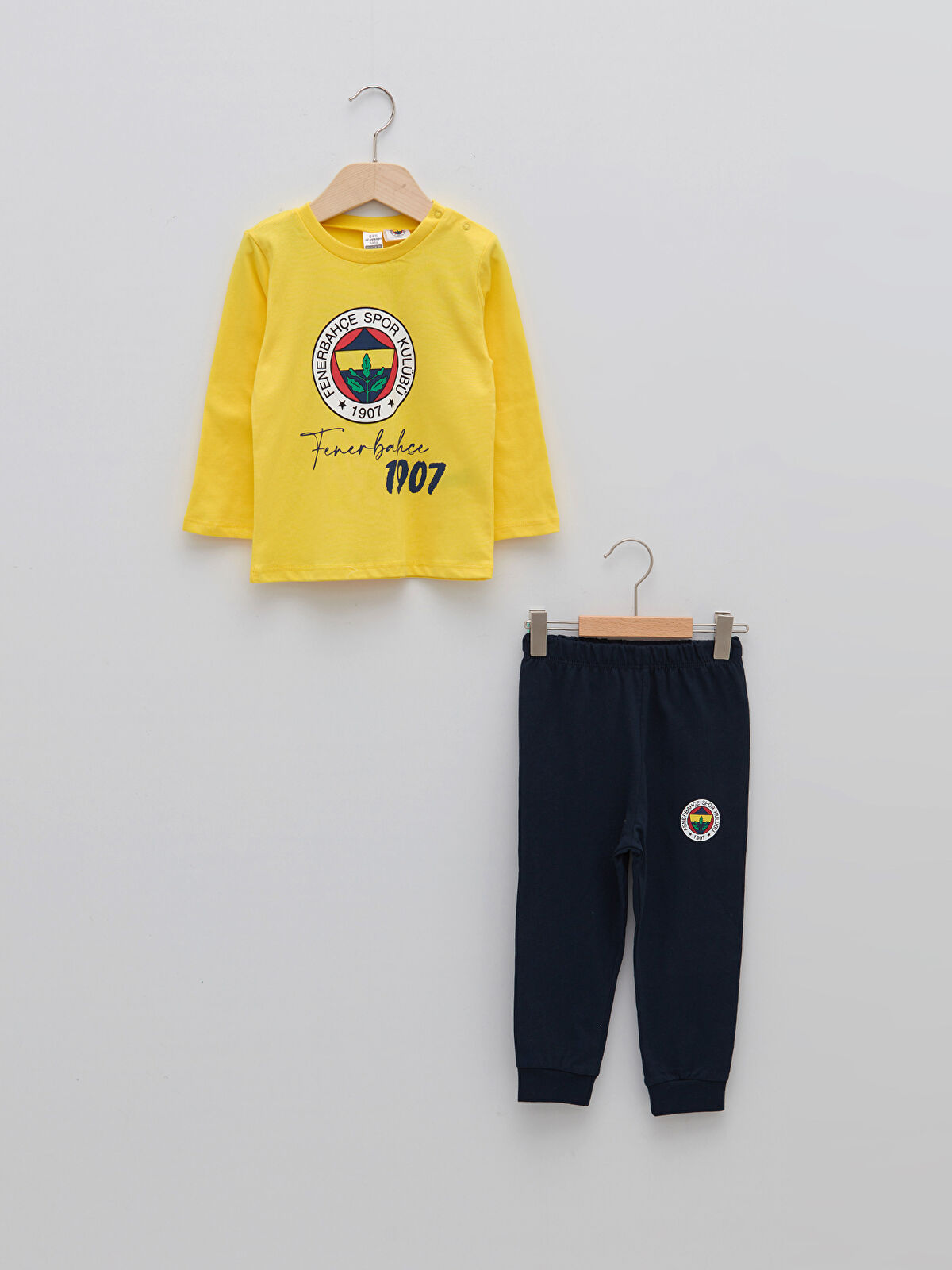 Bisiklet Yaka Uzun Kollu Fenerbahçe Baskılı Pamuklu Erkek Bebek Taraftar Pijama Takımı 2'li Bisiklet Yaka Uzun Kollu Fenerbahçe Baskılı Pamuklu Erkek Bebek Taraftar Pijama Takımı 2'li