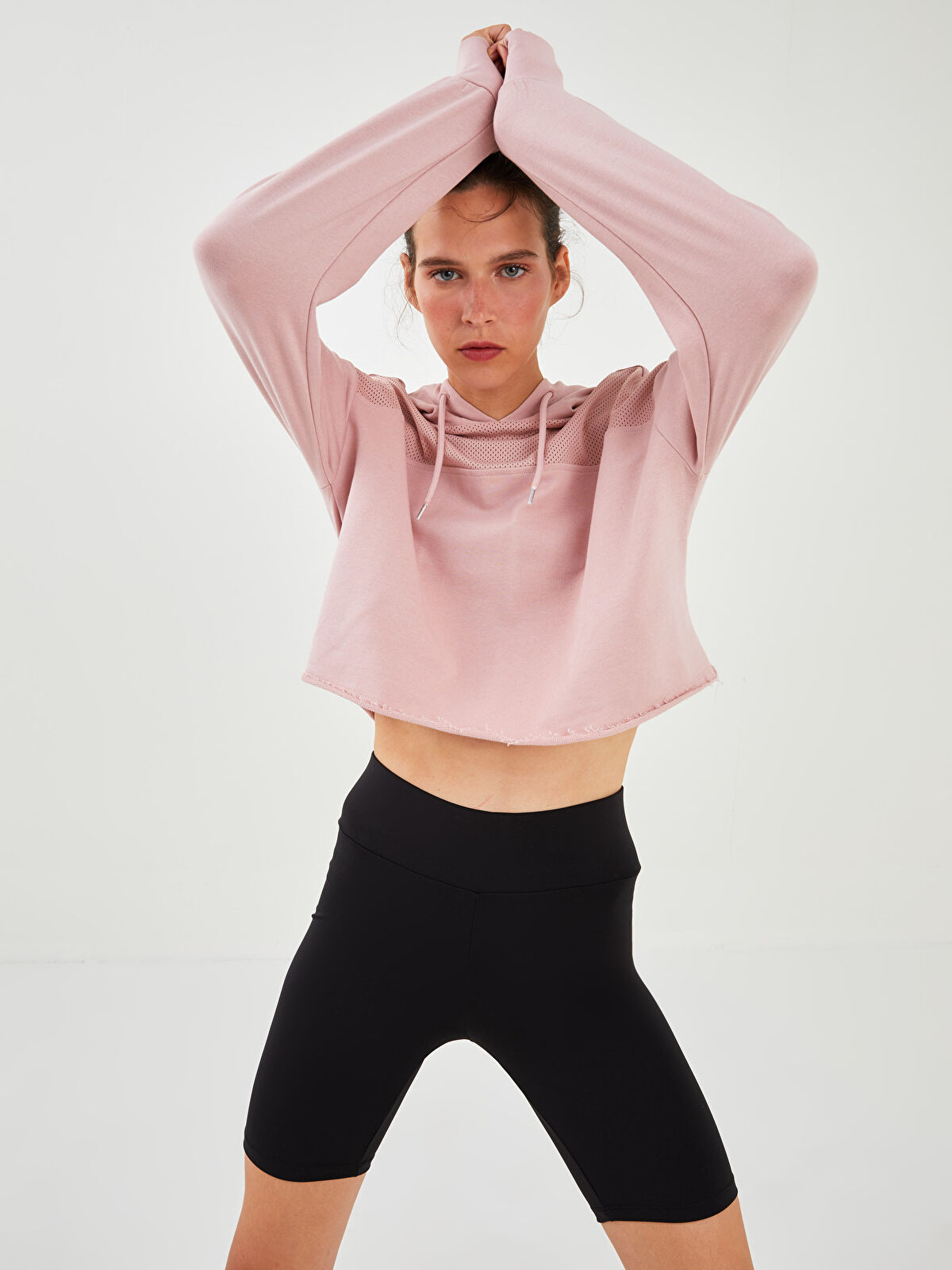 XSIDE Kapüşonlu File Detaylı Uzun Kollu Kadın Sweatshirt XSIDE Kapüşonlu File Detaylı Uzun Kollu Kadın Sweatshirt