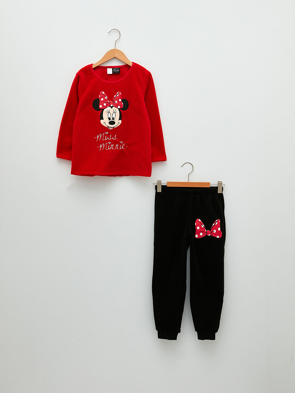 Bisiklet Yaka Minnie Mouse Nakışlı Uzun Kollu Polar Kız Çocuk Pijama Takımı Bisiklet Yaka Minnie Mouse Nakışlı Uzun Kollu Polar Kız Çocuk Pijama Takımı