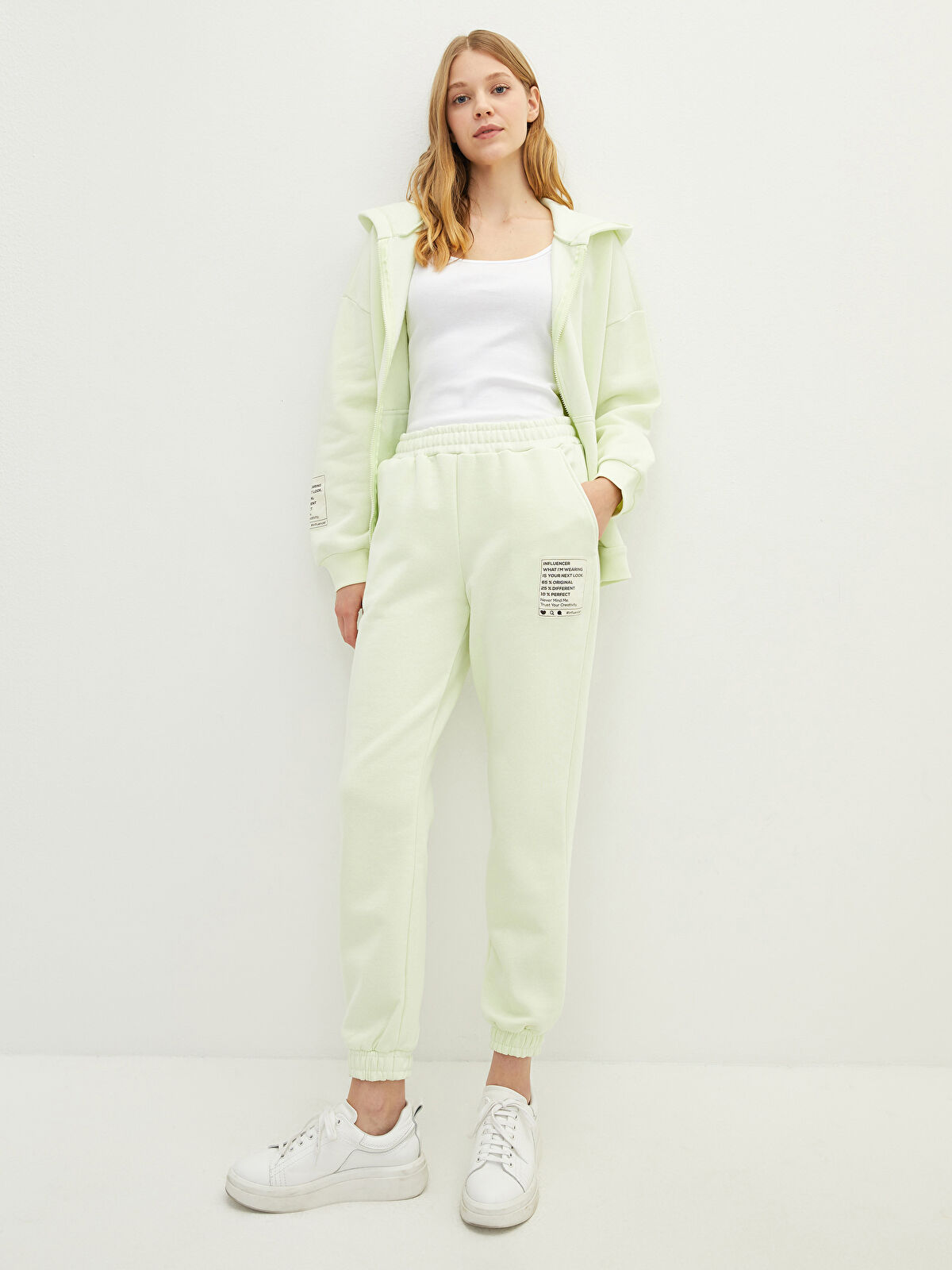 LCW CASUAL Beli Lastikli Baskılı Cep Detaylı Kadın Jogger Eşofman Altı