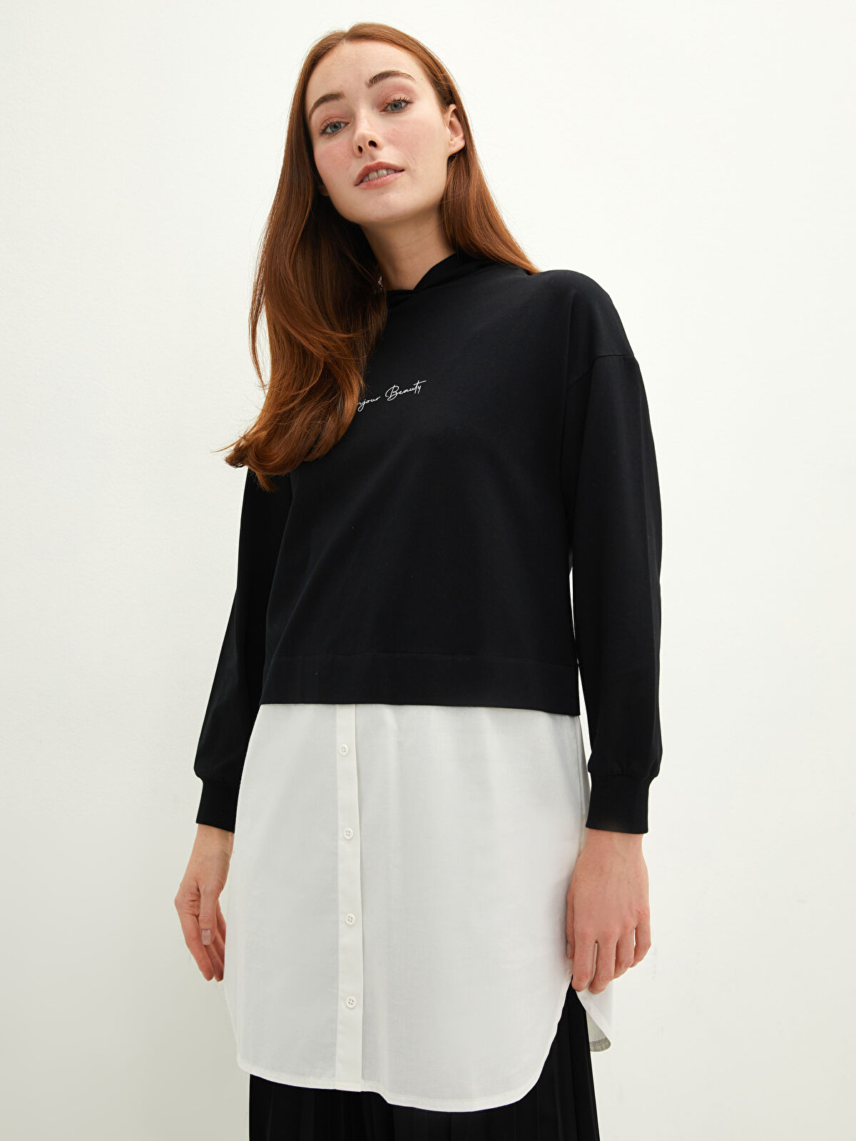 MODEST Kapüşon Yaka Baskılı Uzun Kollu Kadın Tunik