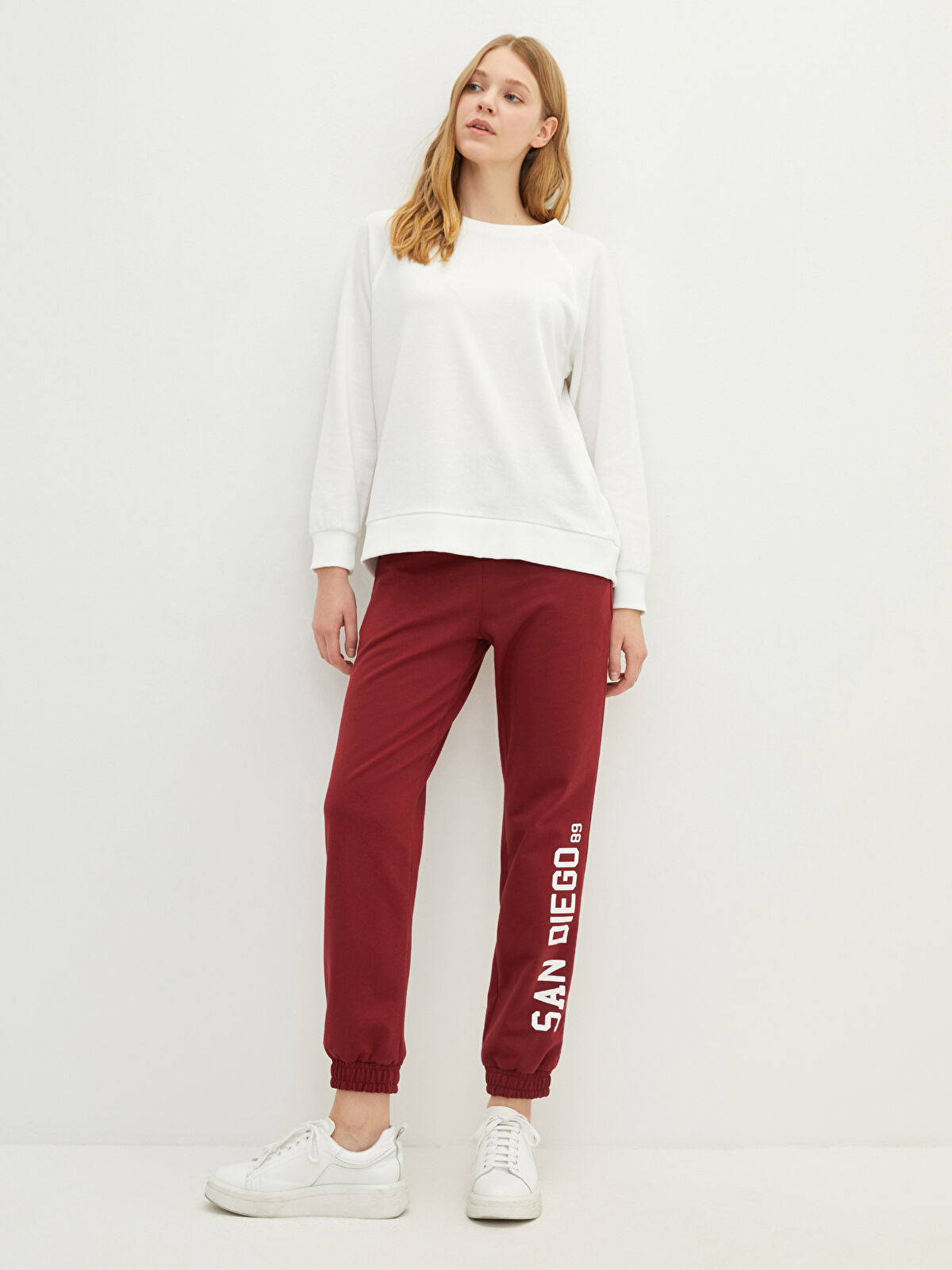 LCW CASUAL Beli Lastikli Baskılı Cep Detaylı Kadın Jogger Eşofman Altı