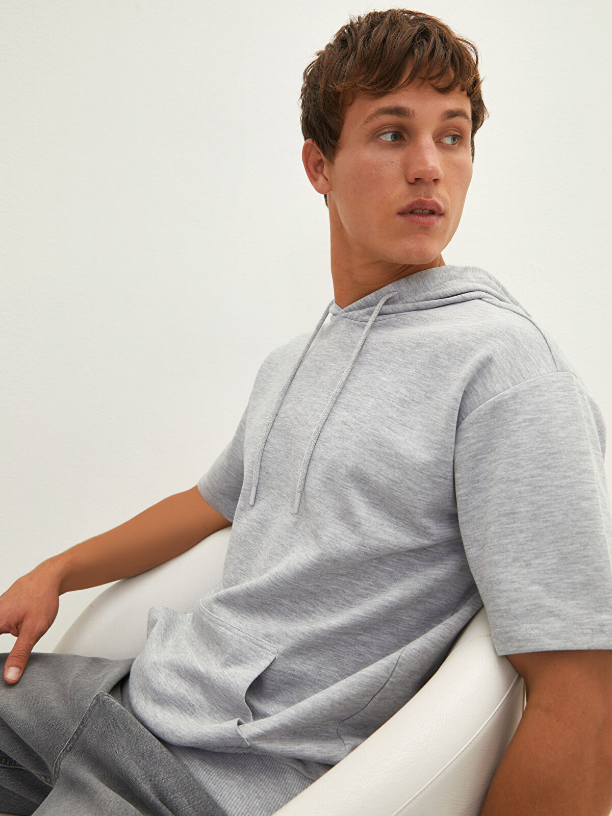 LCW CASUAL Kapüşonlu Kısa Kollu Basic Kalın Erkek Sweatshirt LCW CASUAL Kapüşonlu Kısa Kollu Basic Kalın Erkek Sweatshirt