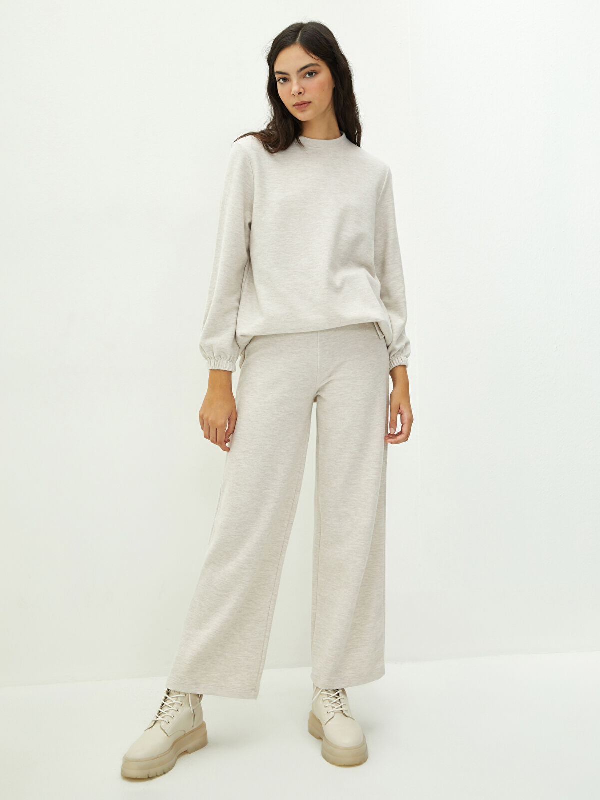 MODEST Beli Lastikli Düz Bol Paça Kadife Kadın Eşofman Altı