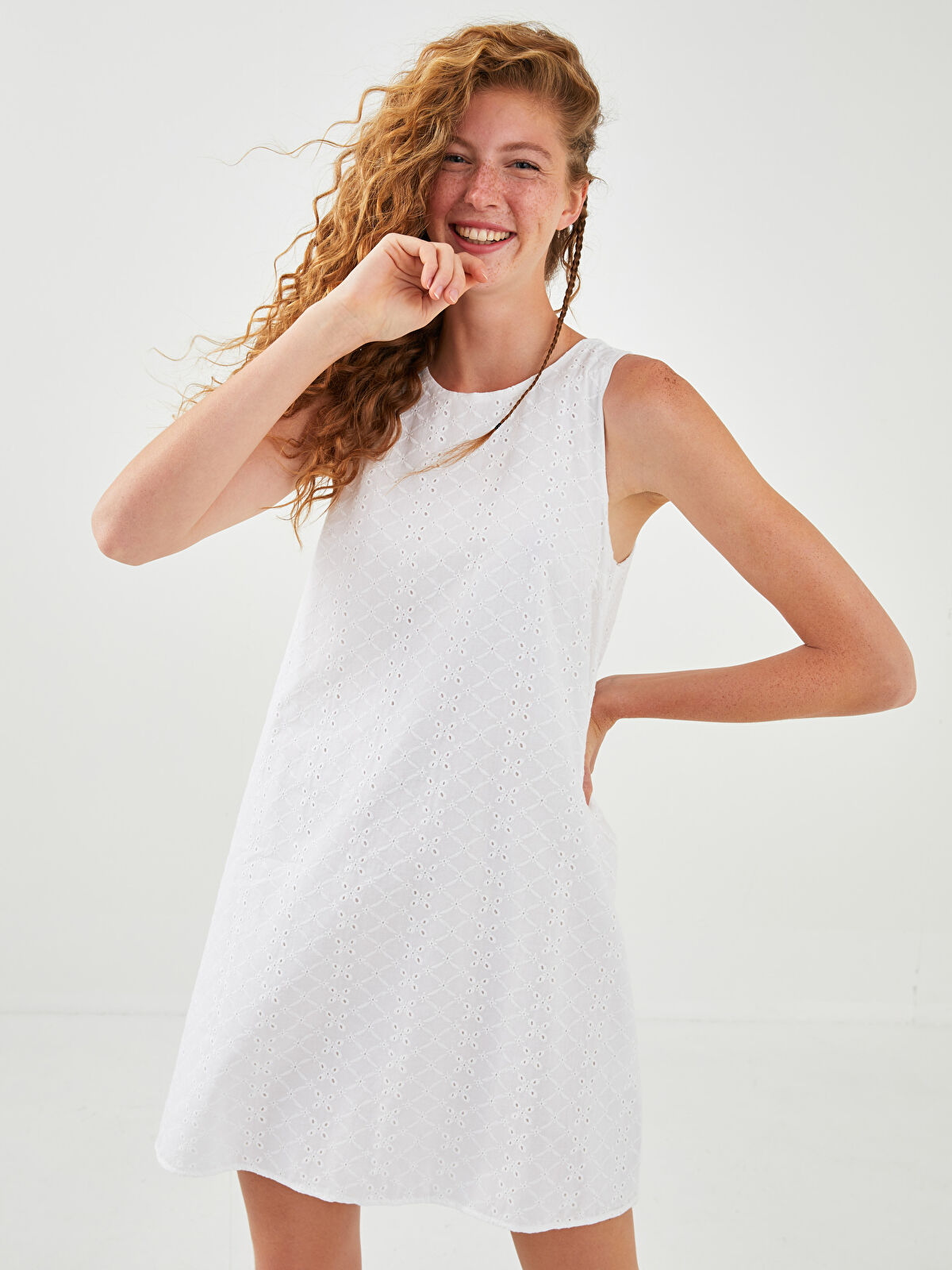 XSIDE Bisiklet Yaka Nakışlı Kolsuz Pamuklu Kadın Elbise