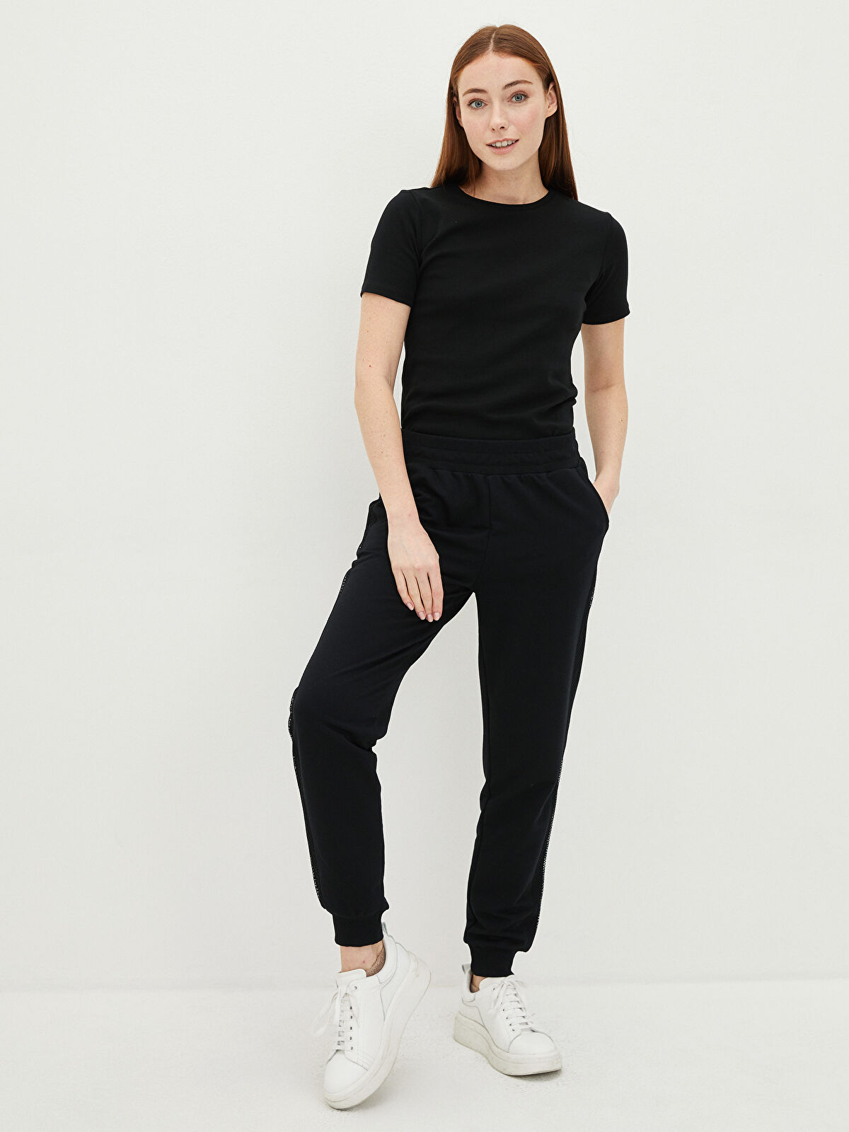 LCW CLASSIC Beli Lastikli Düz File Detaylı Kadın Jogger Eşofman Altı LCW CLASSIC Beli Lastikli Düz File Detaylı Kadın Jogger Eşofman Altı