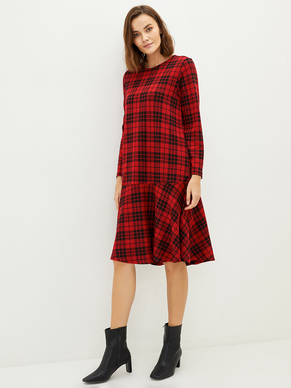 LCW CLASSIC Bisiklet Yaka Ekose Uzun Kollu A Kesim Kadın Elbise LCW CLASSIC Bisiklet Yaka Ekose Uzun Kollu A Kesim Kadın Elbise