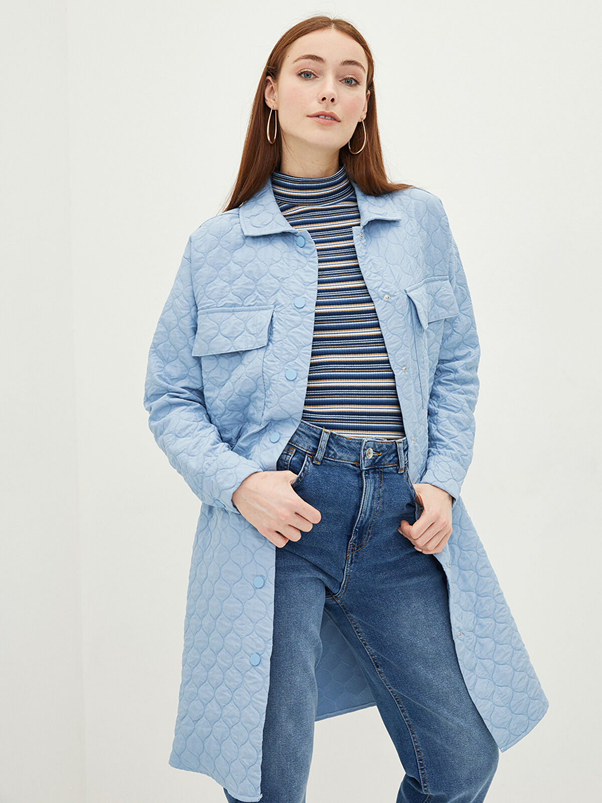 LCW CLASSIC Gömlek Yaka Kapitone Desenli Cep Detaylı Uzun Kollu Kadın Mont