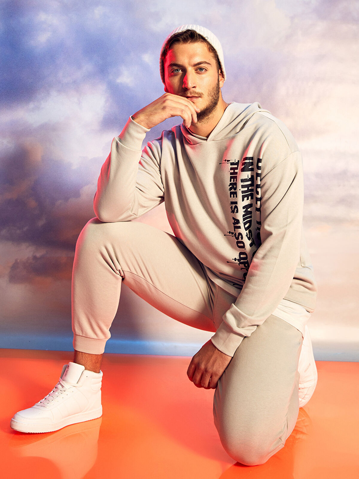 X-SIDE x Berkay Yuvakuran Erkek Jogger Eşofman Altı - Standart Kalıp X-SIDE x Berkay Yuvakuran Erkek Jogger Eşofman Altı - Standart Kalıp