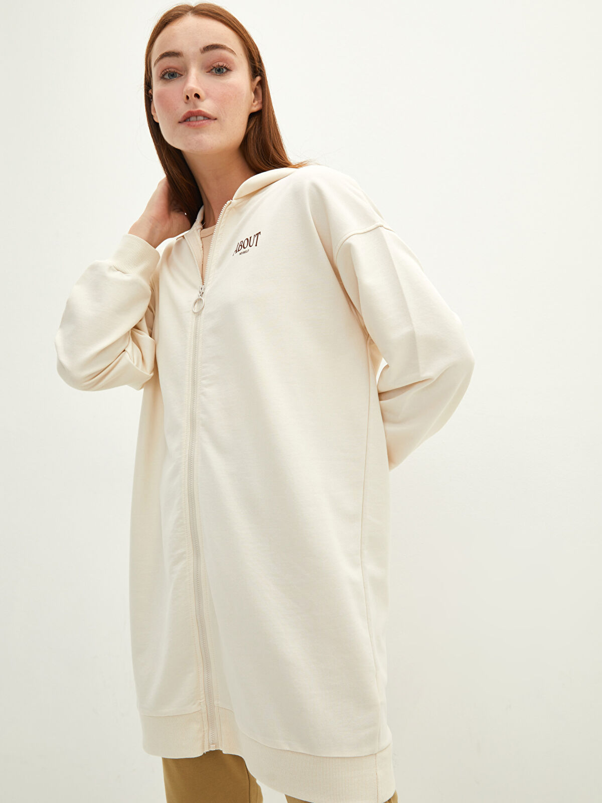 MODEST Kapüşon Yaka Baskılı Uzun Kollu Kadın Spor Hırka