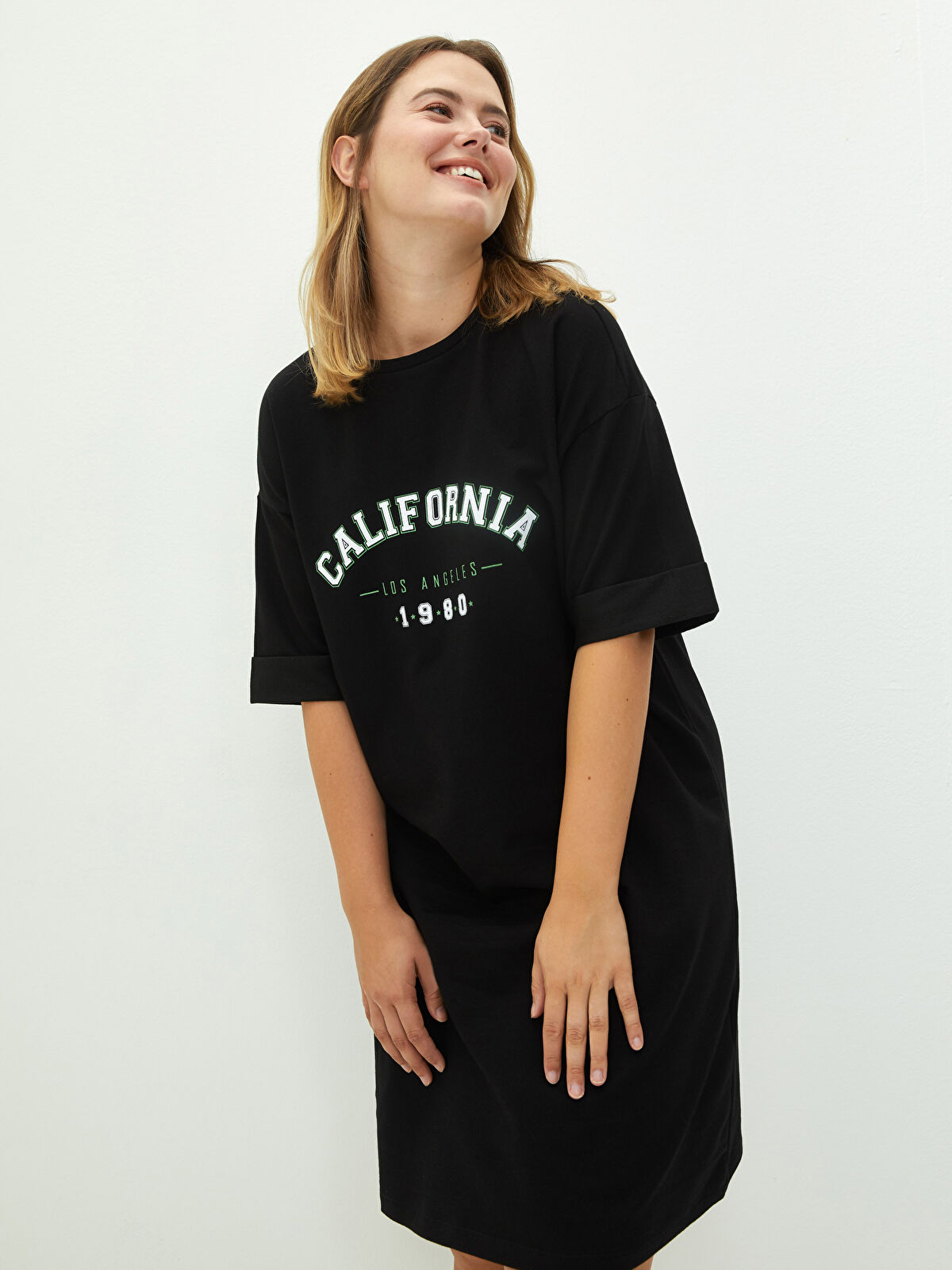 Büyük Beden Bisiklet Yaka Baskılı Kısa Kollu Kadın Elbise