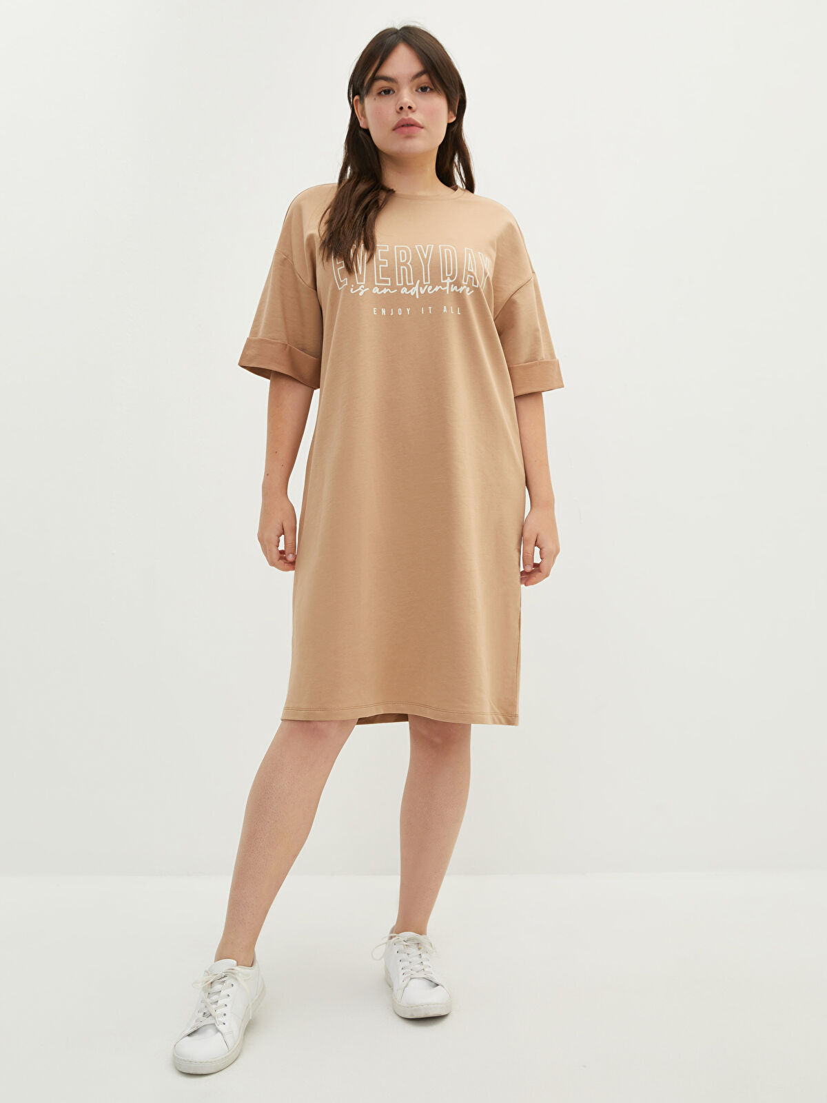 Büyük Beden Bisiklet Yaka Baskılı Kısa Kollu Kadın Elbise