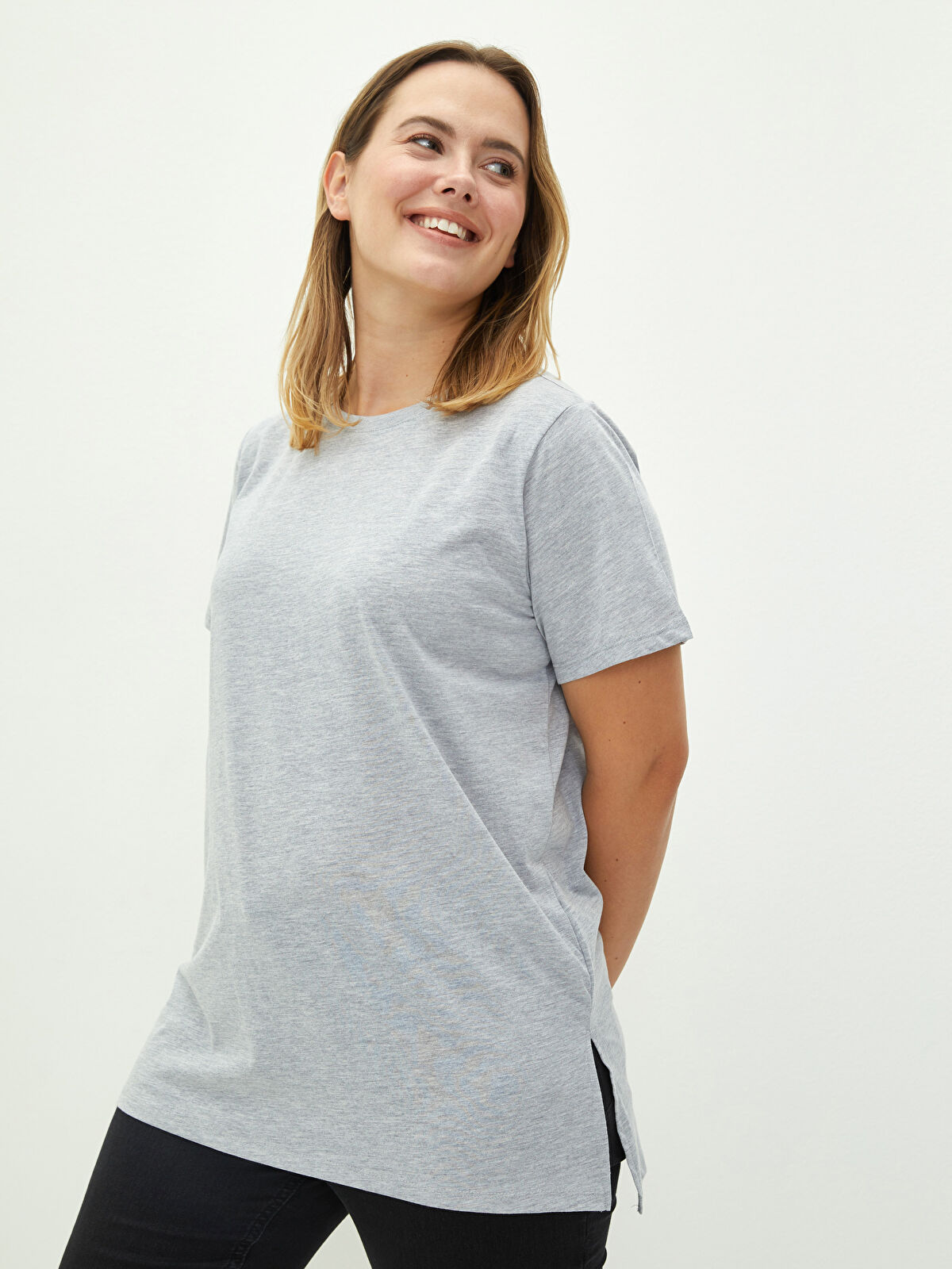 Büyük Beden Bisiklet Yaka Düz Kısa Kollu Pamuklu Kadın Tişört