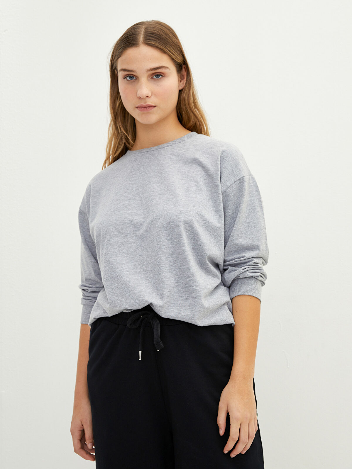 Büyük Beden Bisiklet Yaka Düz Uzun Kollu Kadın Sweatshirt