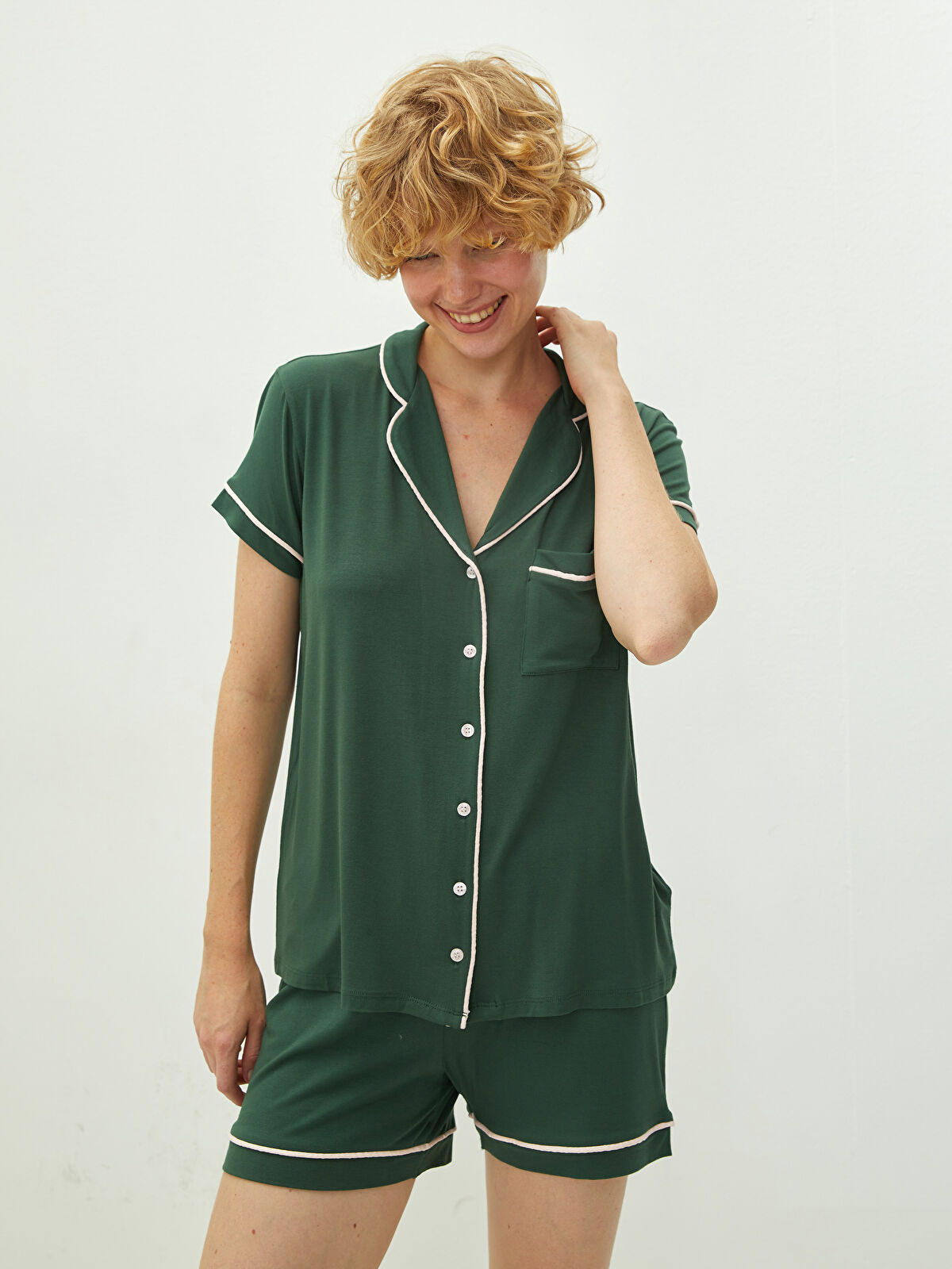 LCW DREAM Gömlek Yaka Düz Kısa Kollu Viskon Kadın Şortlu Pijama Takımı