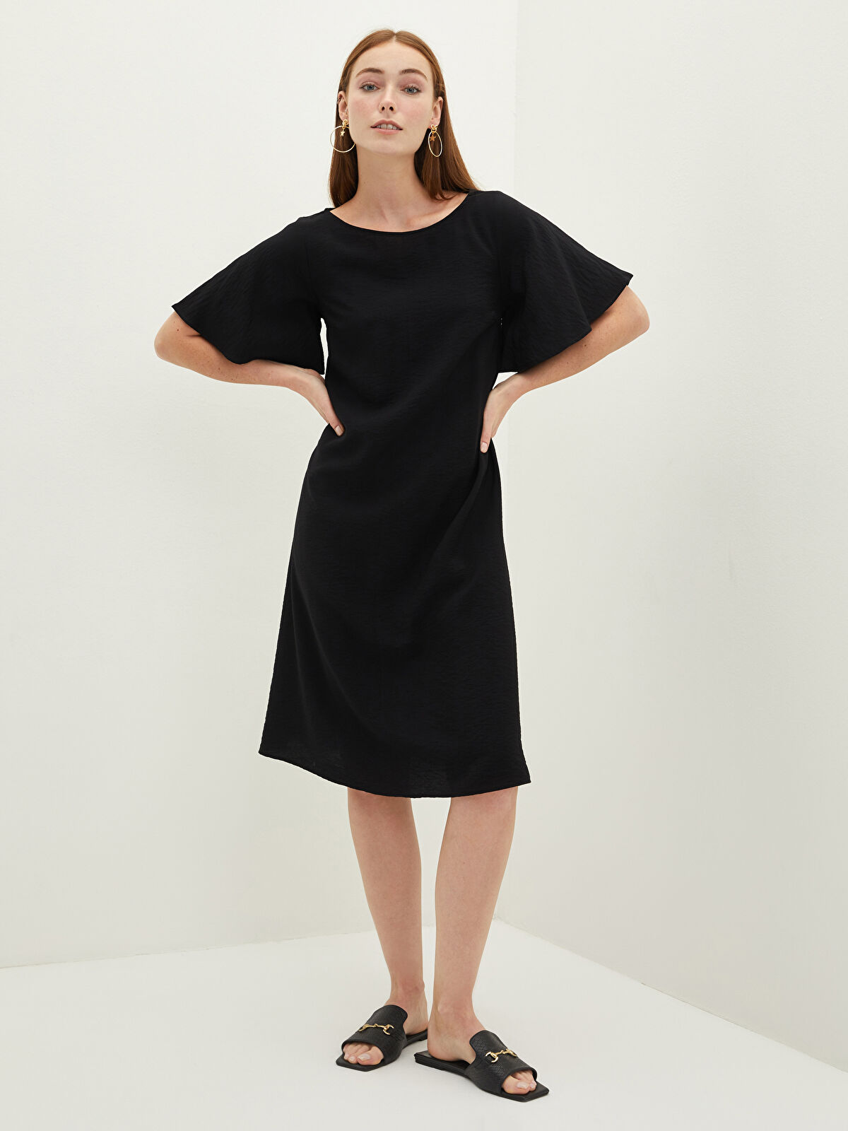 LCW CLASSIC Bisiklet Yaka Düz Kısa Kollu A Kesim Kadın Elbise