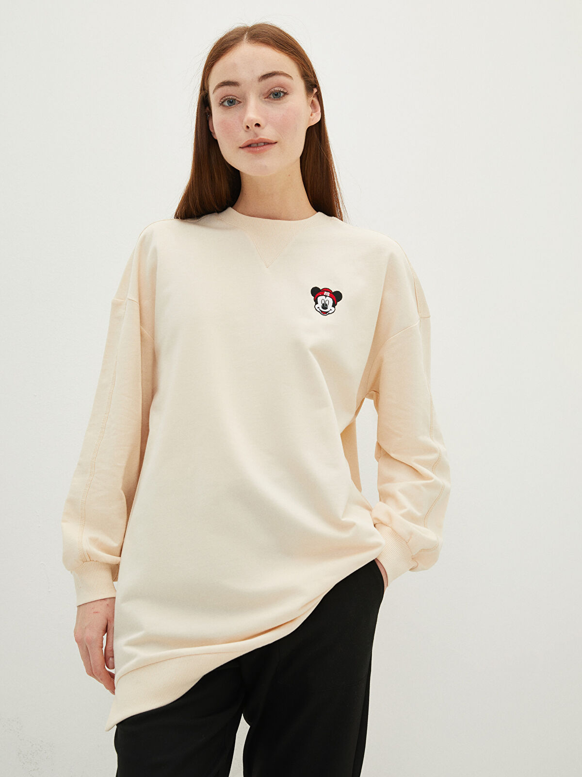 MODEST Bisiklet Yaka Mickey Mouse Nakışlı Uzun Kollu Kadın Tunik