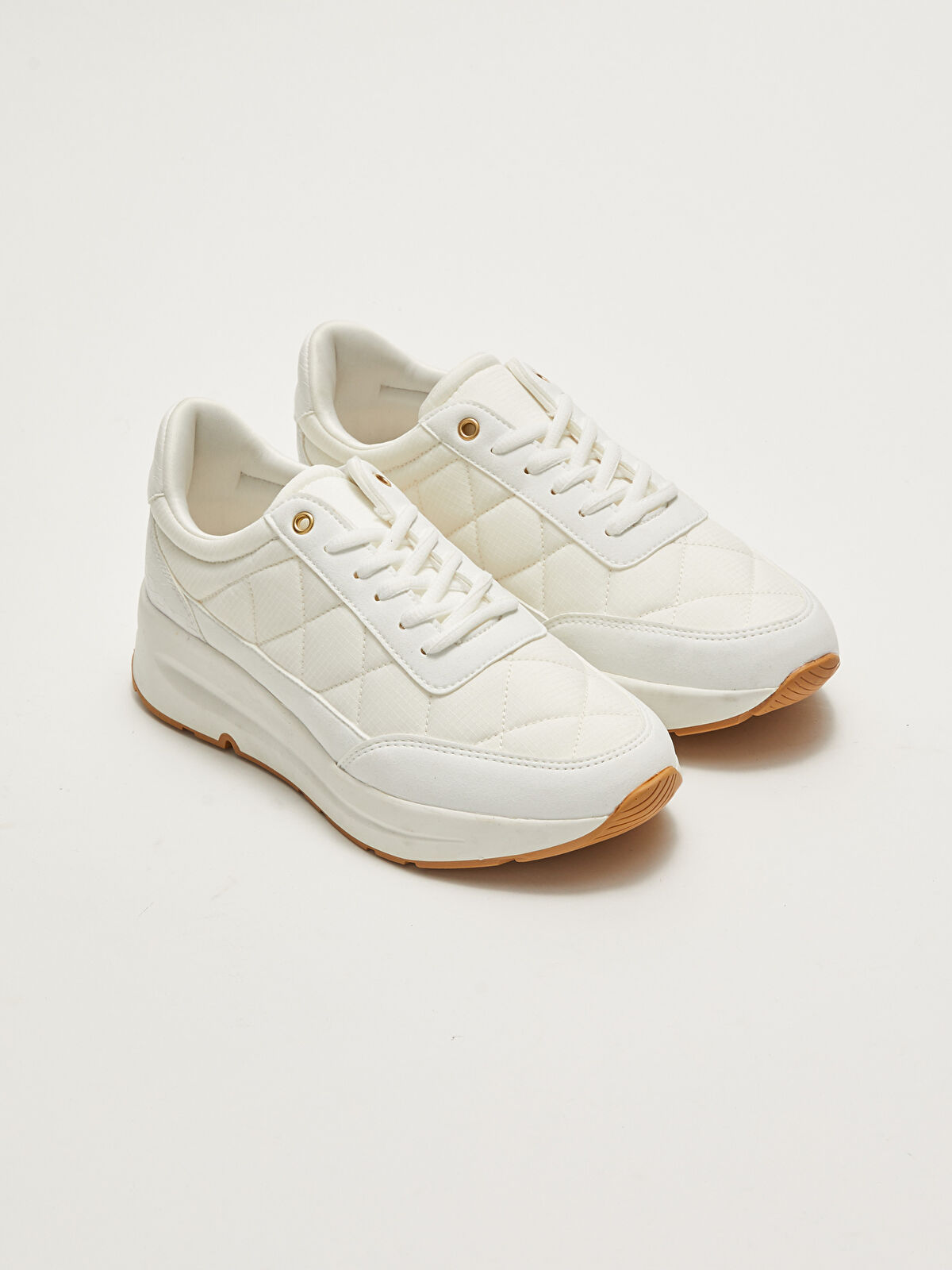 Bağcıklı Kalın Tabanlı Kadın Spor Ayakkabı