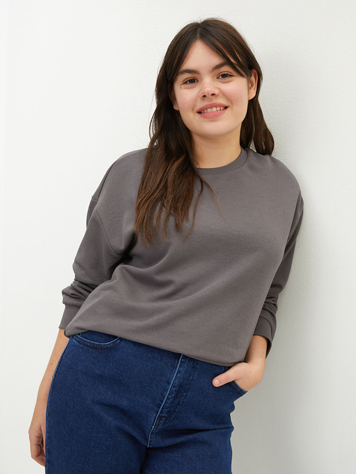 Büyük Beden Bisiklet Yaka Düz Uzun Kollu Kadın Sweatshirt