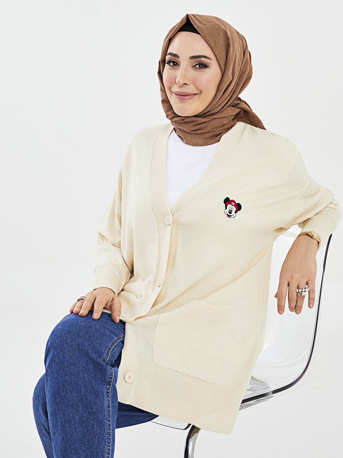 MODEST V Yaka Mickey Mouse İşlemeli Uzun Kollu Oversize Kadın Triko Hırka