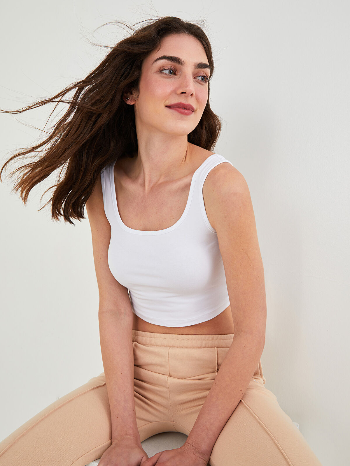 XSIDE Kare Yaka Düz Kolsuz Crop Atlet