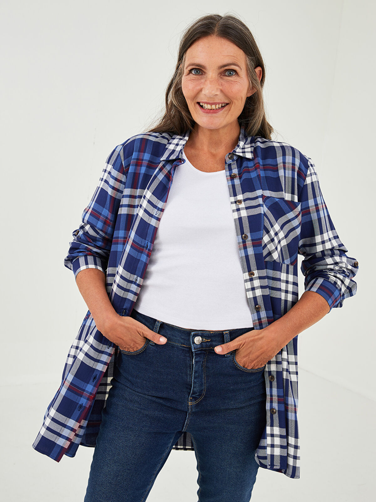 LCW GRACE Gömlek Yaka Ekose Cep Detaylı Uzun Kollu Viskon Kadın Tunik