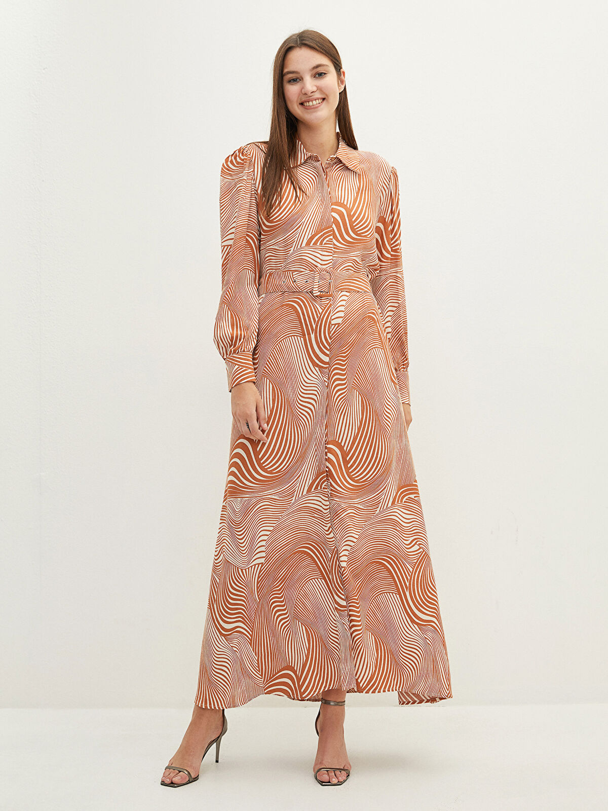 LCW CLASSIC Gömlek Yaka Desenli Uzun Kollu Beli Kemerli Viskon Kadın Elbise