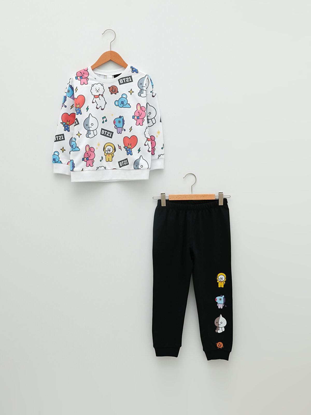 Bisiklet Yaka BT21 Baskılı Uzun Kollu Kız Çocuk Pijama Takımı