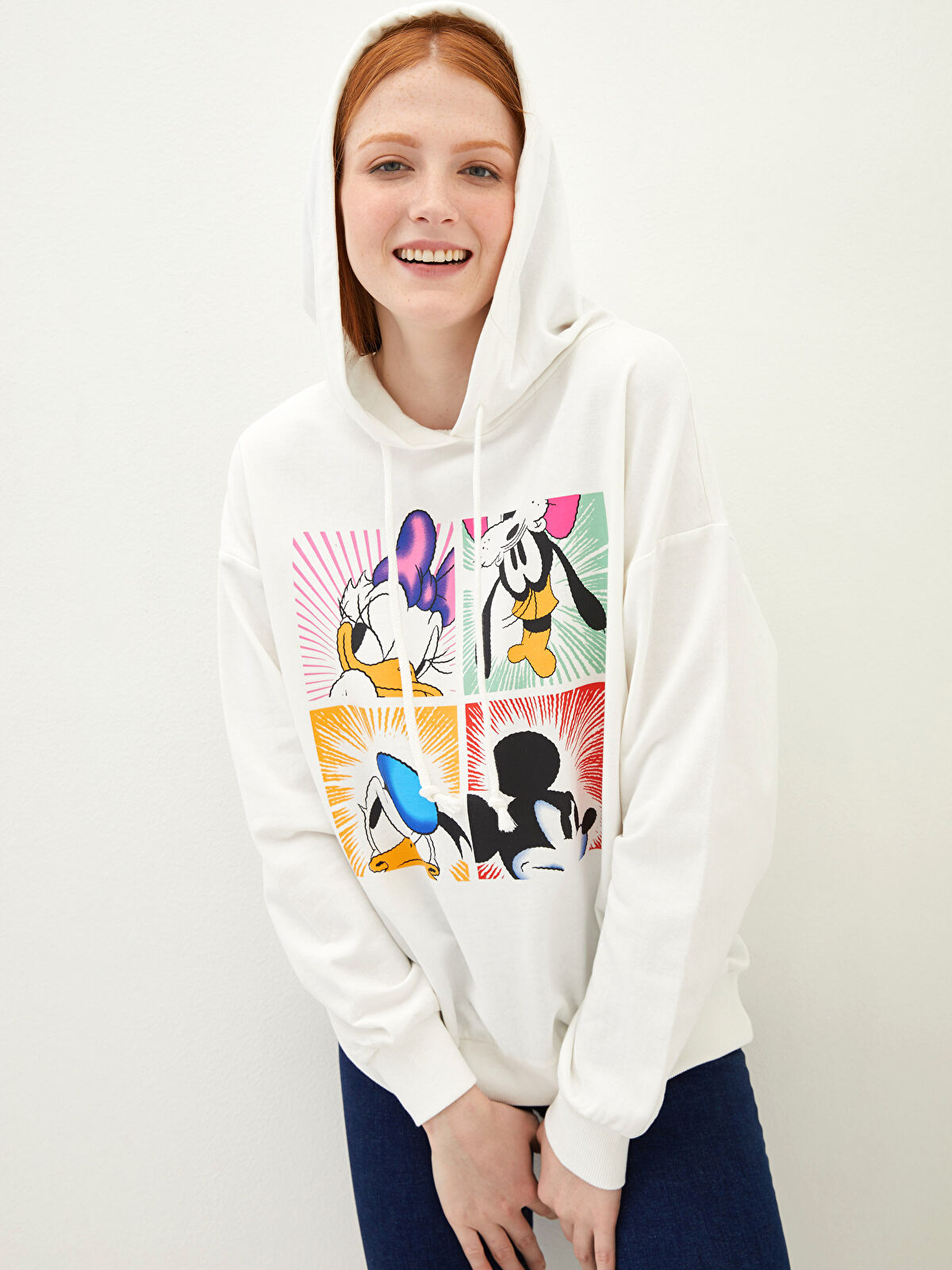 LCW CASUAL Kapüşonlu Mickey Mouse Baskılı Uzun Kollu Kadın Sweatshirt LCW CASUAL Kapüşonlu Mickey Mouse Baskılı Uzun Kollu Kadın Sweatshirt