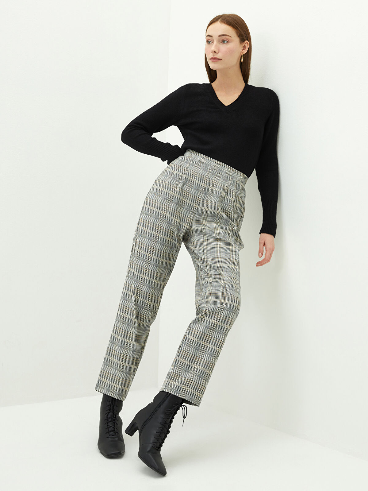 LCW VISION Beli Lastikli Rahat Kalıp Ekose Cep Detaylı Kadın Pantolon