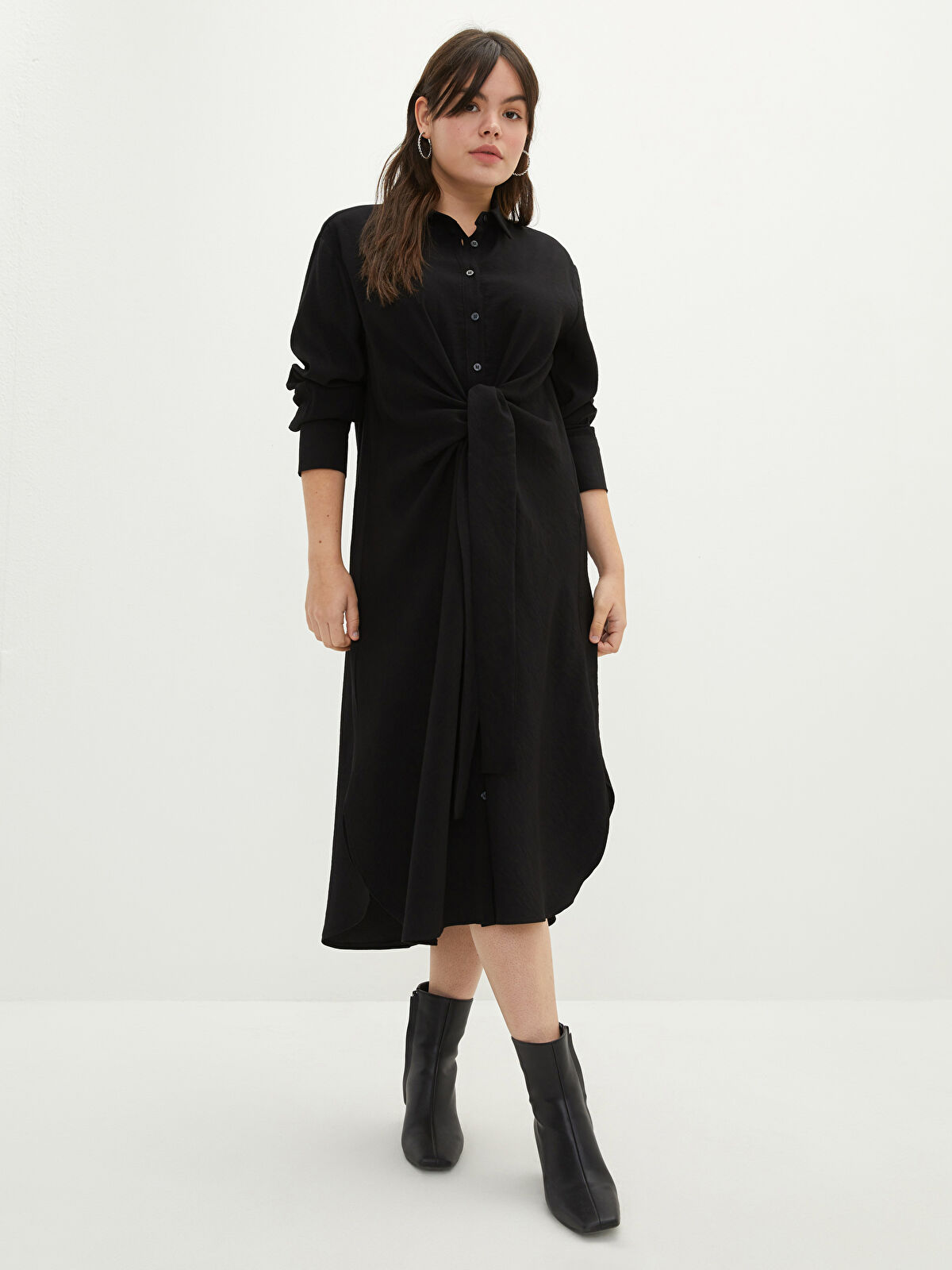 Büyük Beden Gömlek Yaka Düz Bağlama Detaylı Uzun Kollu Kadın Elbise Büyük Beden Gömlek Yaka Düz Bağlama Detaylı Uzun Kollu Kadın Elbise